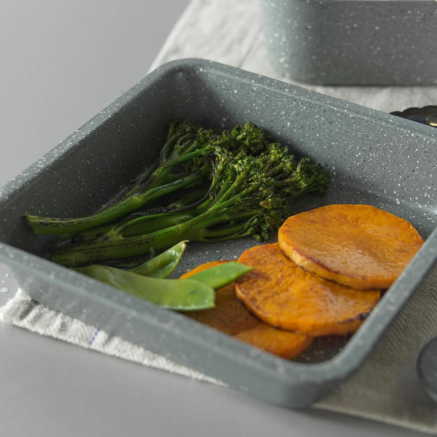 Salter Cake Tin Review - Colormazen